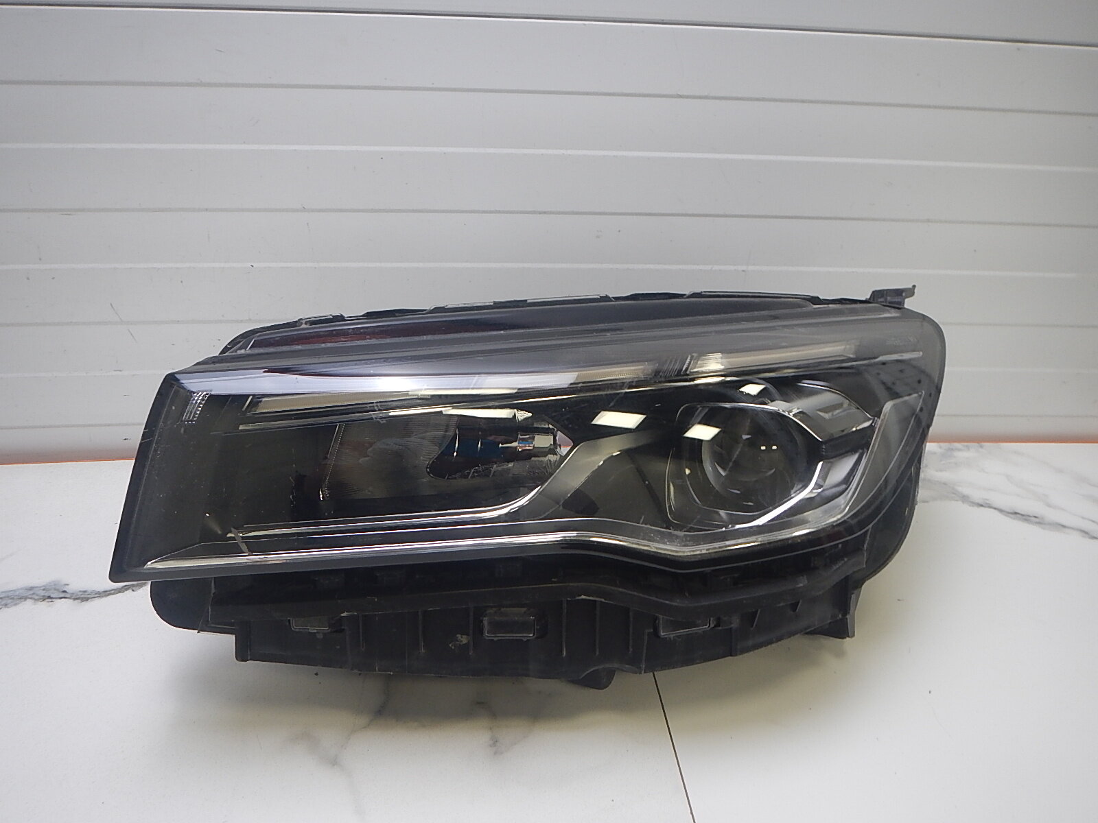 Б/У Фара левая, Geely (Джили)-EMGRAND 2 (21-) GEELY EMGRAND 2 (21-) Галоген Царапины, Сломано 3 крепления, Отсутствует фр...