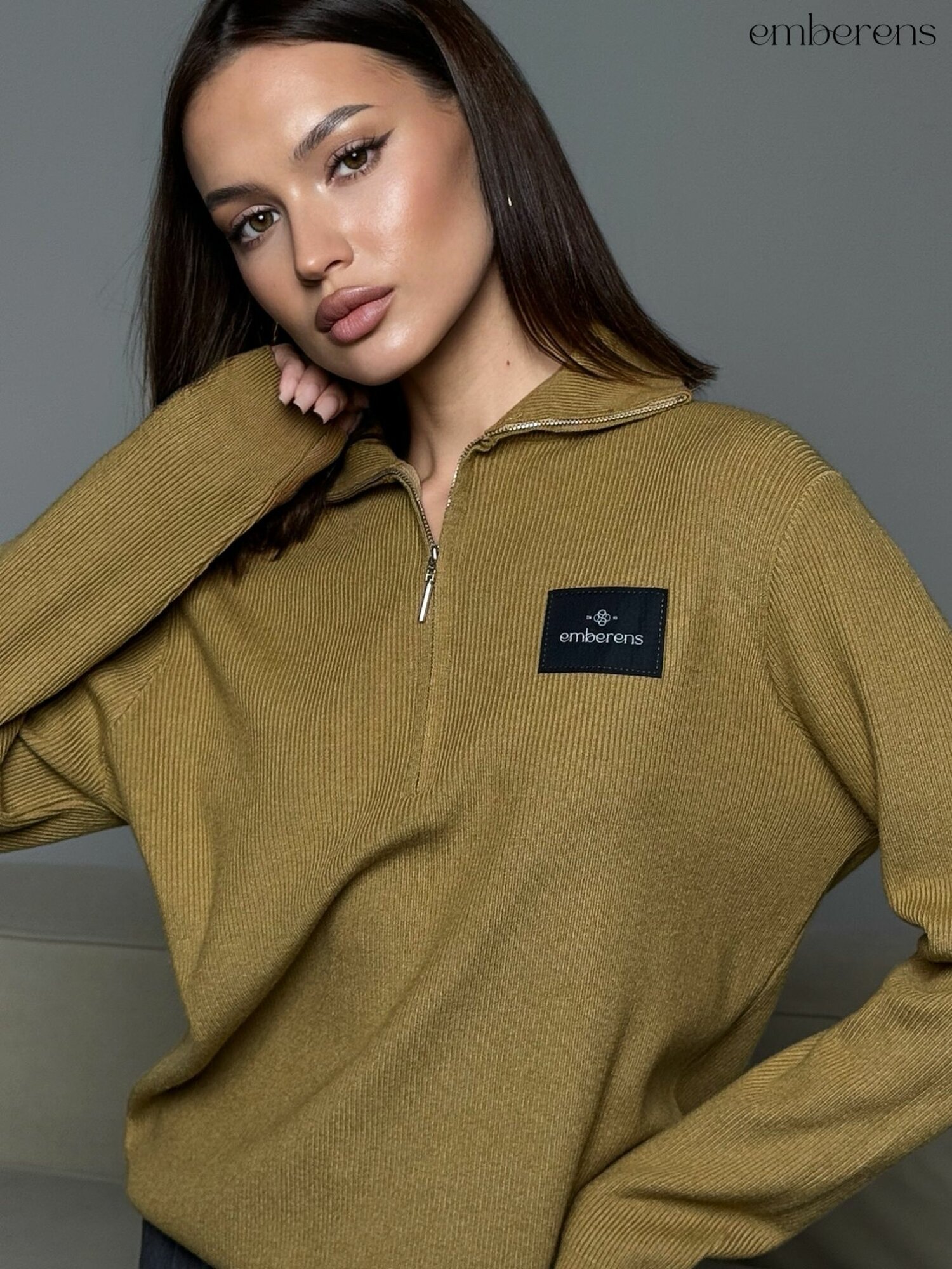 Свитер Осень-зима 2025