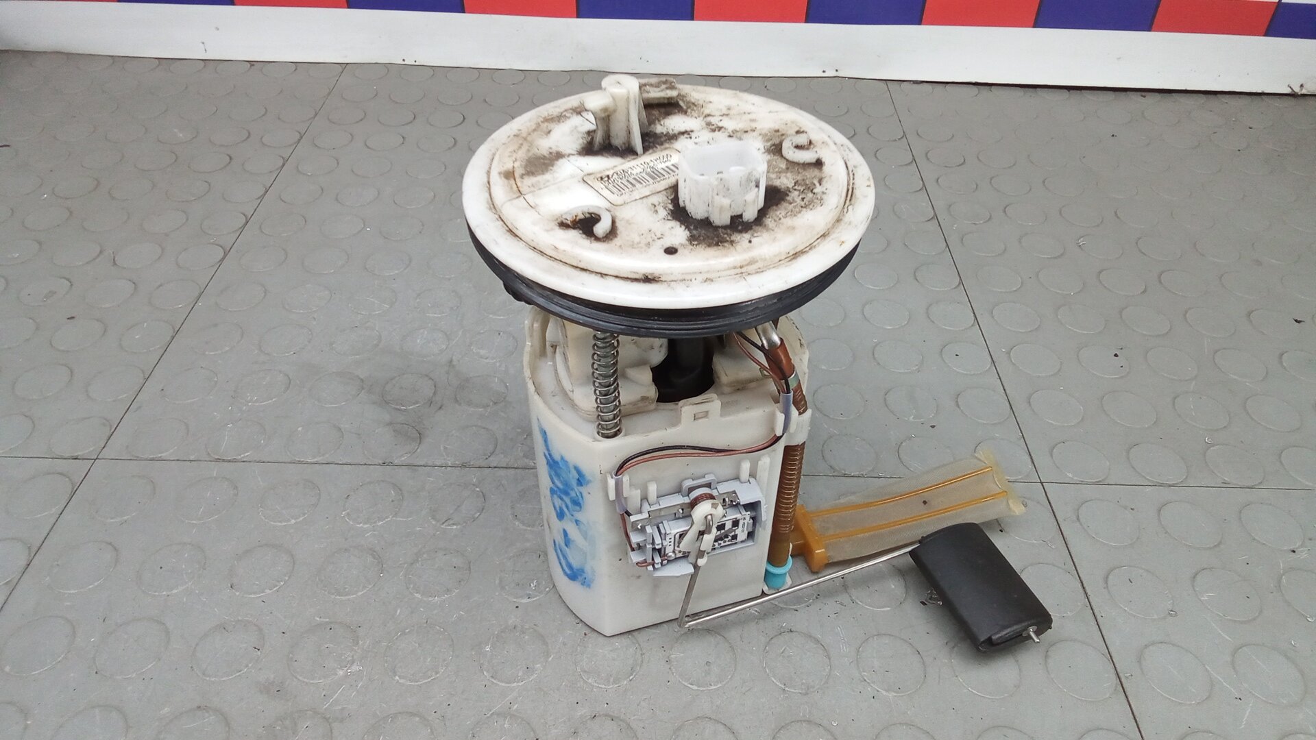 Насос топливный электрический KIA CEE'D 1