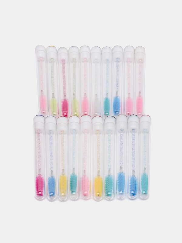 Щёточка нейлоновая в тубе для ресниц и бровей