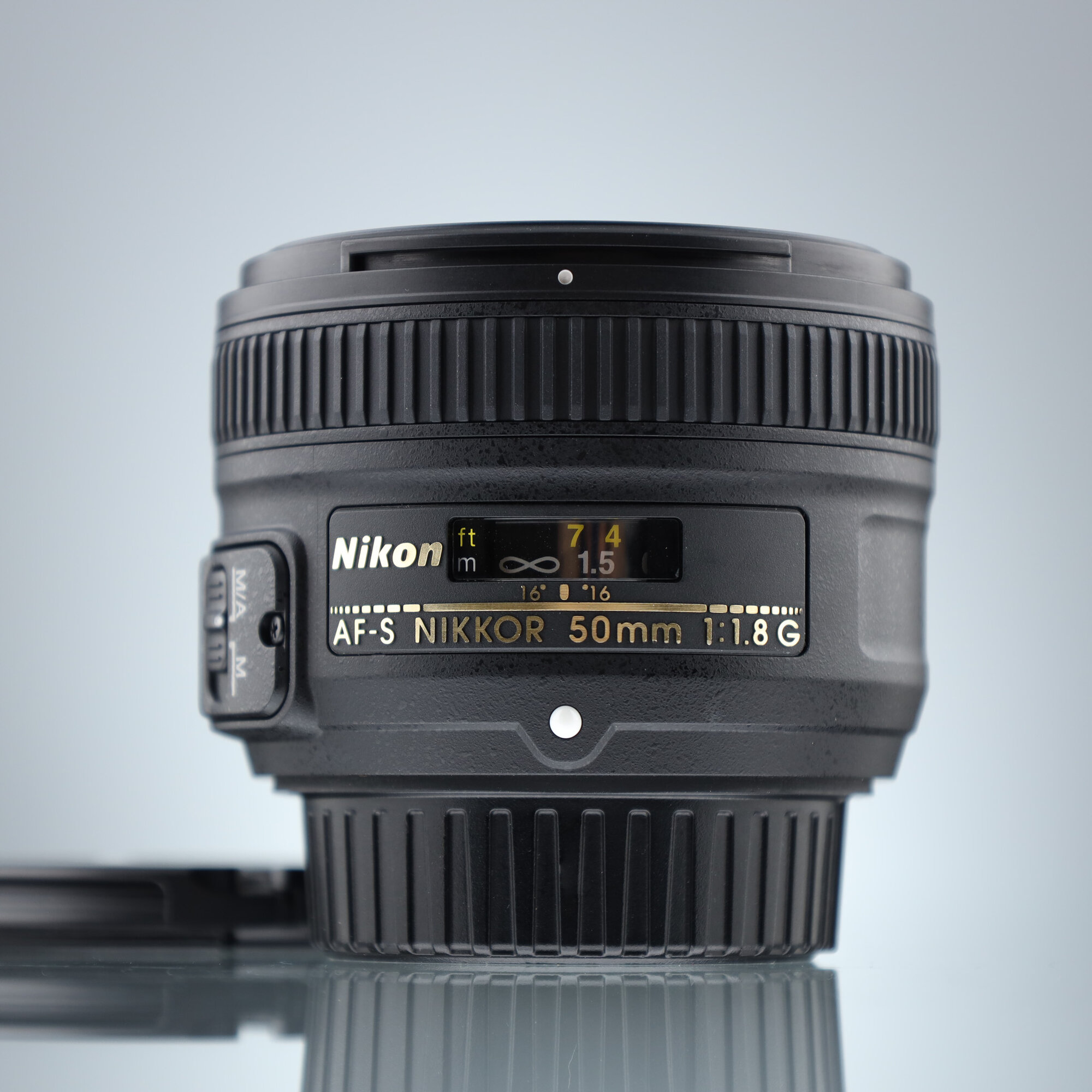 Объектив Nikon 50mm f/1.8G AF-S Nikkor, стандартный, фиксированный, черный