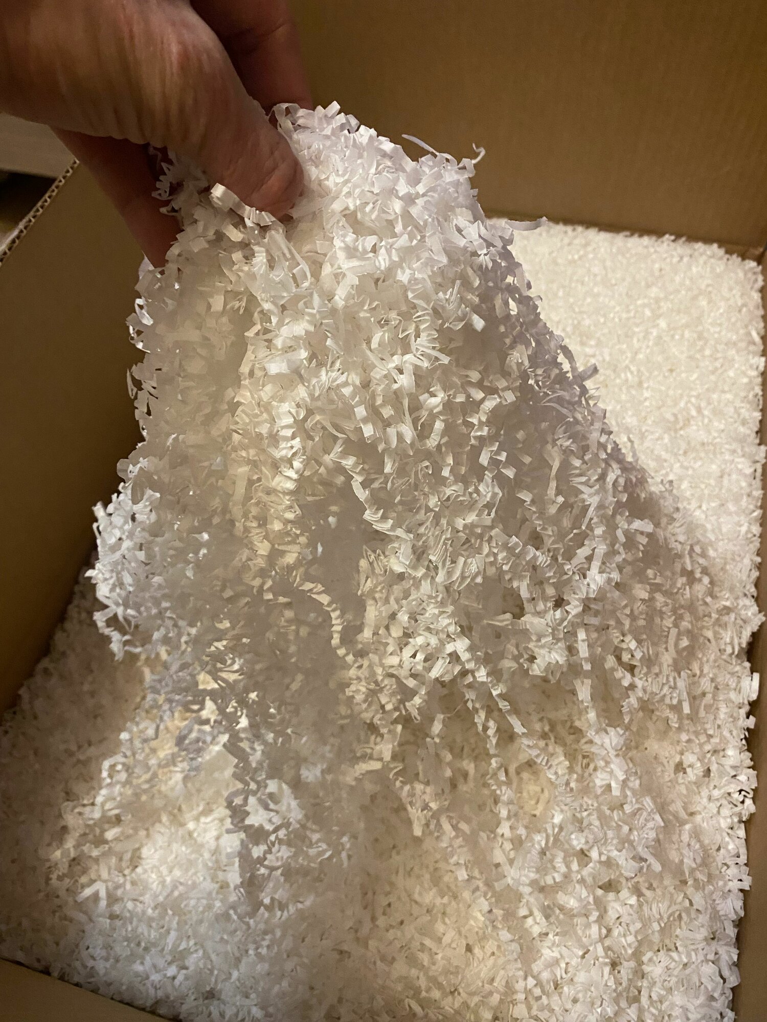 Бумажный наполнитель 1кг для подарков и упаковки хрупких изделий