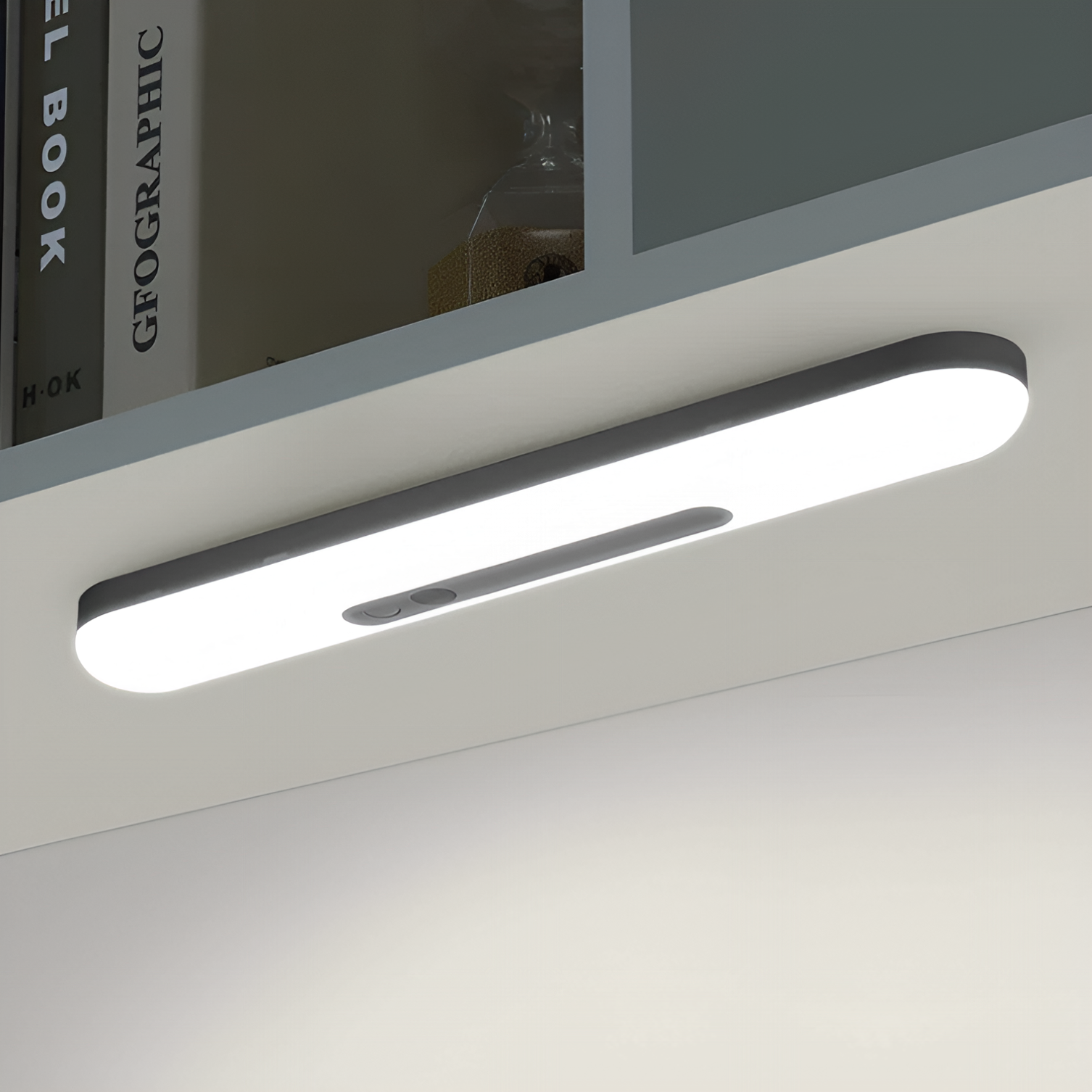 Светильник светодиодный линейный магнитный беспроводной 18 см с датчиком движения подвесная перезаряжаемая серебристая