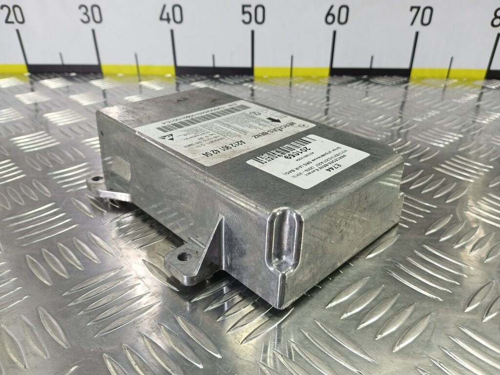 Блок управления SRS (AIR BAG) Б/У для MERCEDES-BENZ E-класс W212/S212/C207/A207 (2009—2013) A2129014204