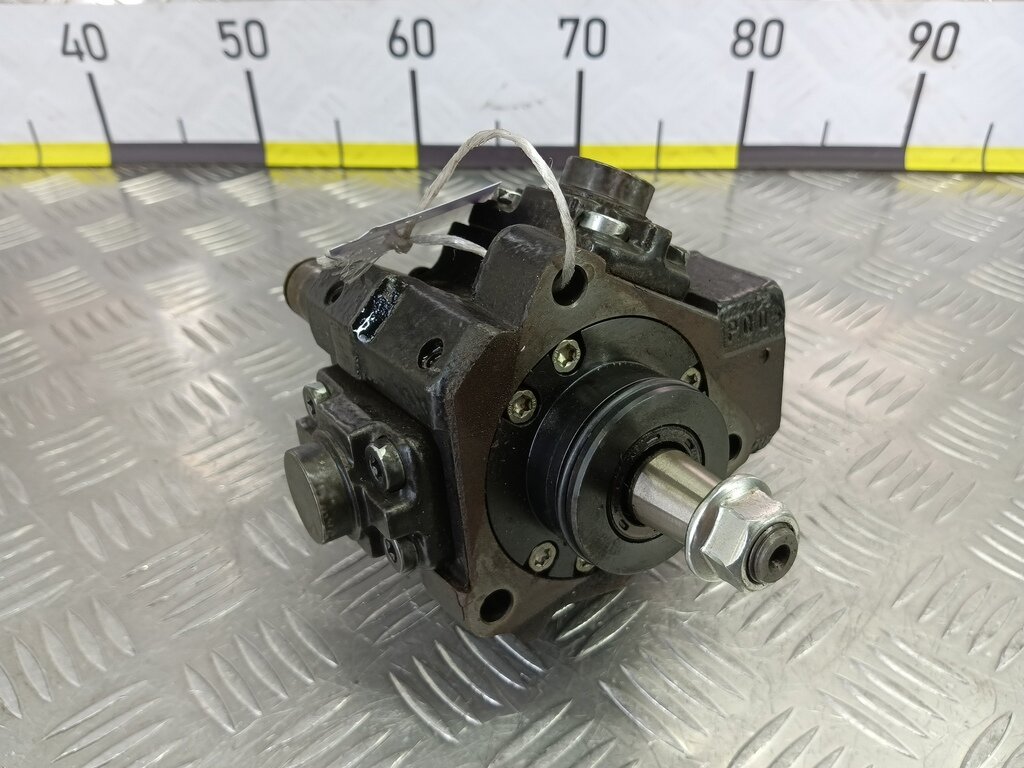 Насос топливный ТНВД Б/У для Hyundai 331002A420