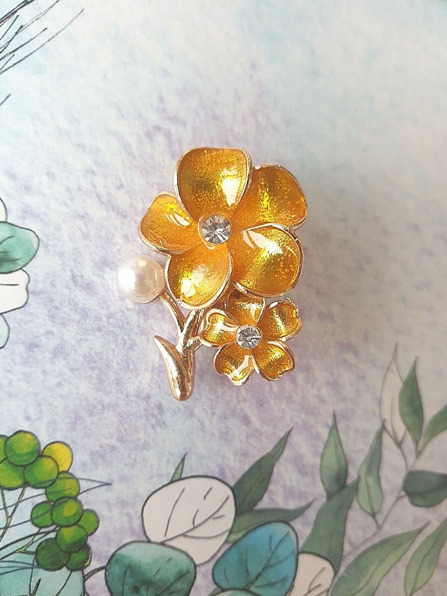 Брошь, жемчуг имитация, стразы