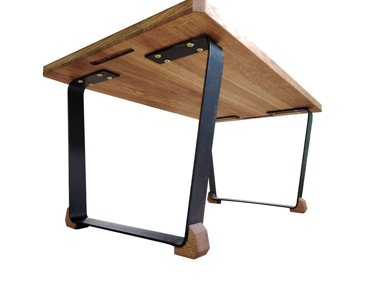 Журнальный дубовый стол лофт в современном стиле с ножками из металла