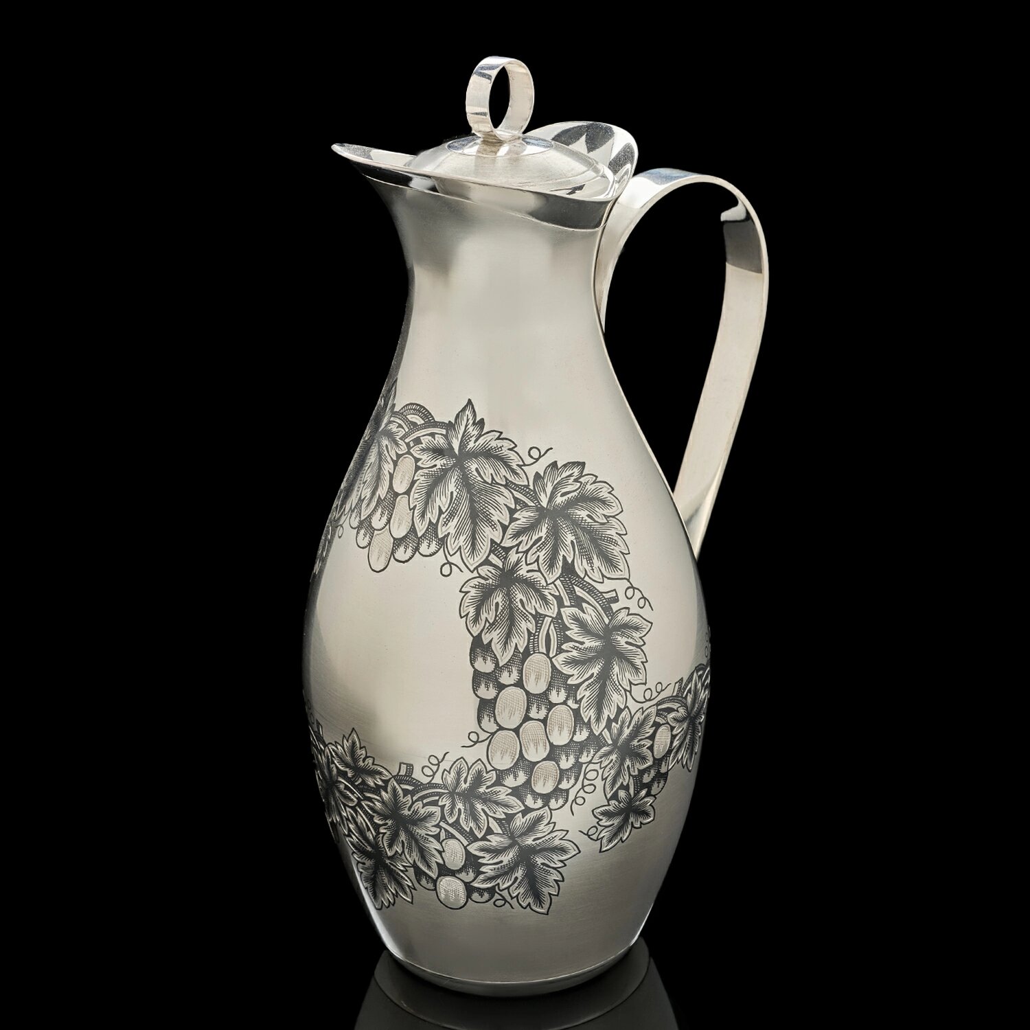 500140 40350008А05 Серебро 925 пробы кувшин для воды "Виноград"