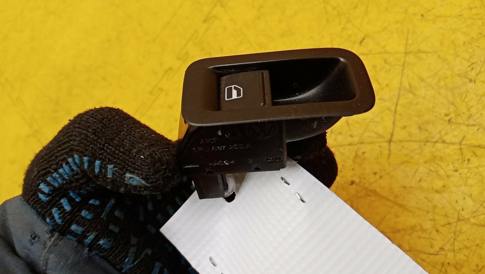 Кнопка стеклоподъемника Polo (Sed RUS) Volkswagen 7L6959855B