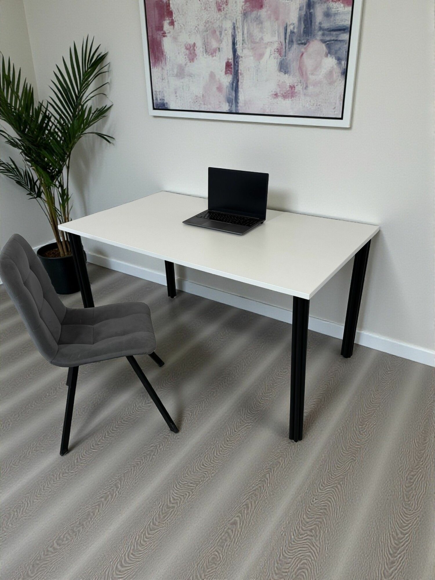 Стол дизайнерский письменный/ цвет Белый, 140*80 см. Ножки черные.