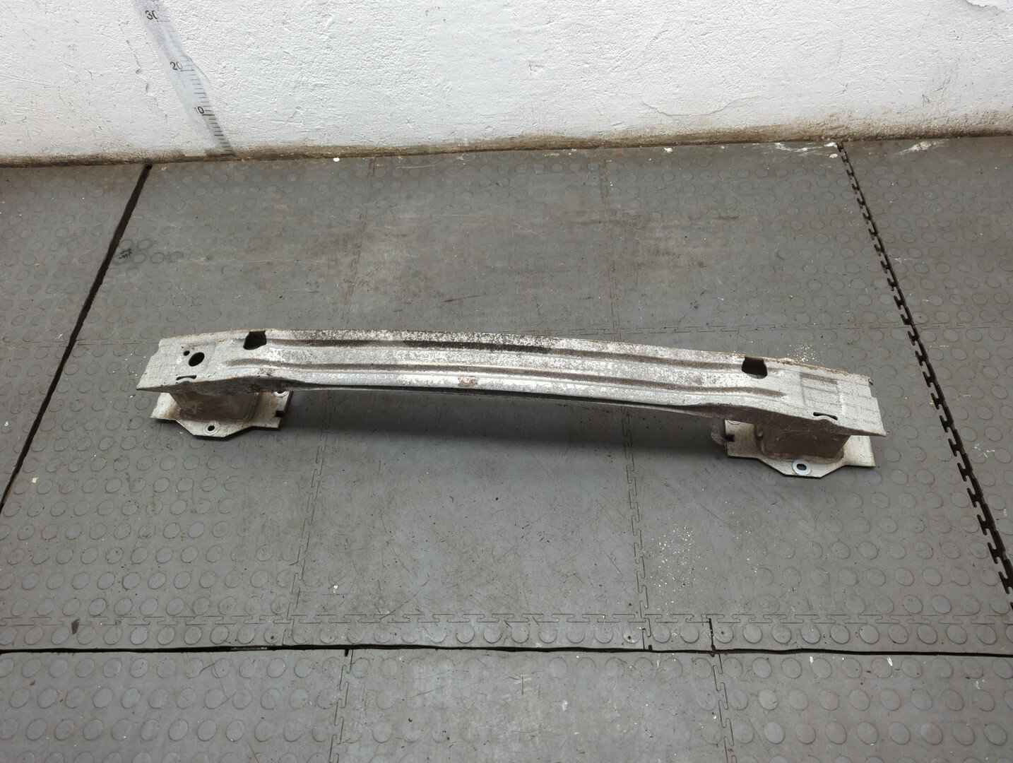 Усилитель бампера задний Opel Astra J Б/У