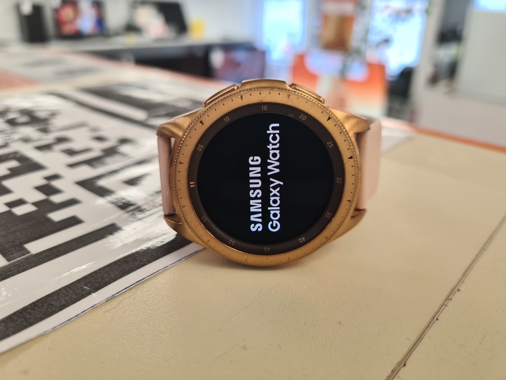 Смарт-часы Samsung Galaxy Watch 42mm rose gold Уценка Б/У