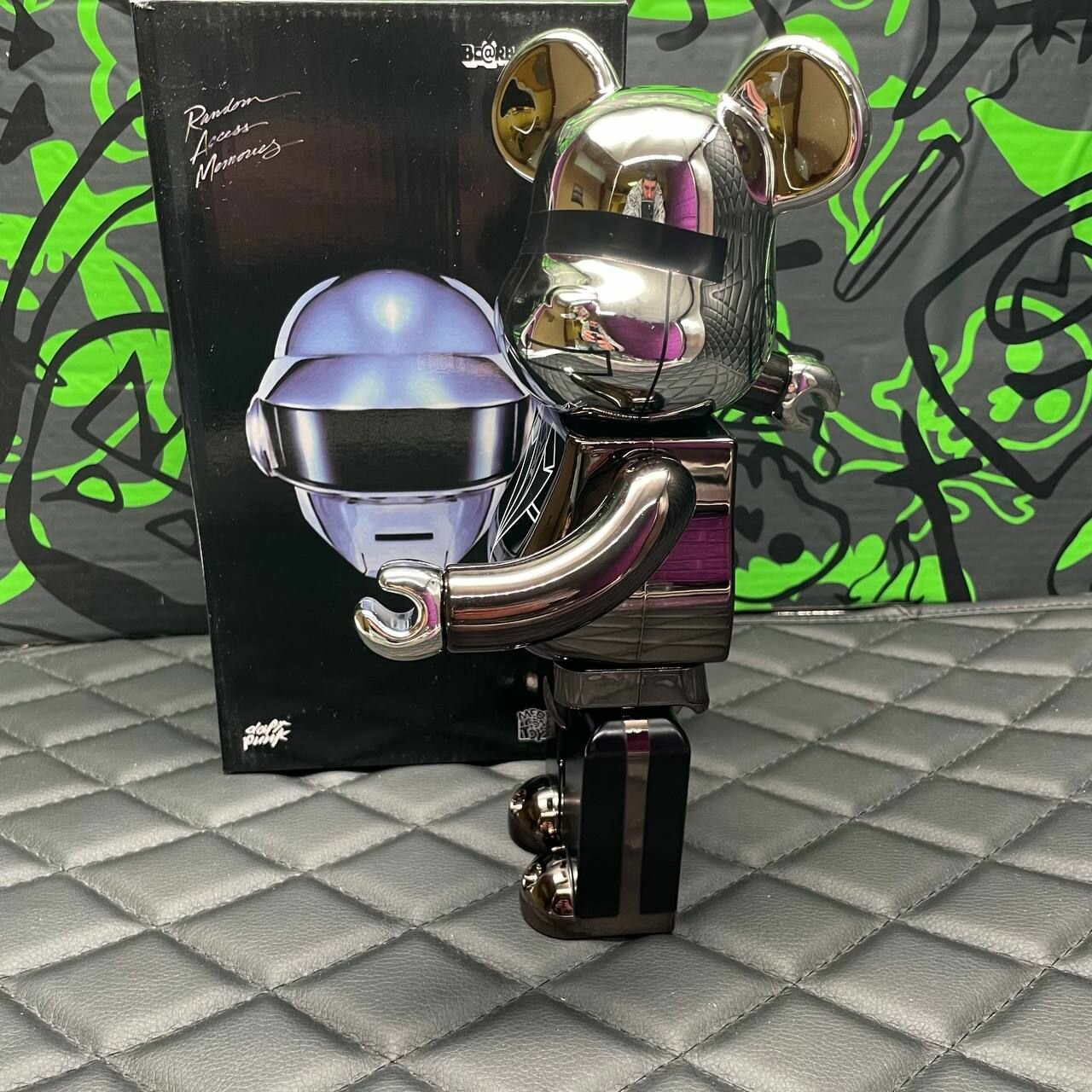 Игрушка Bearbrick Daft Pank 28см Серебро хром