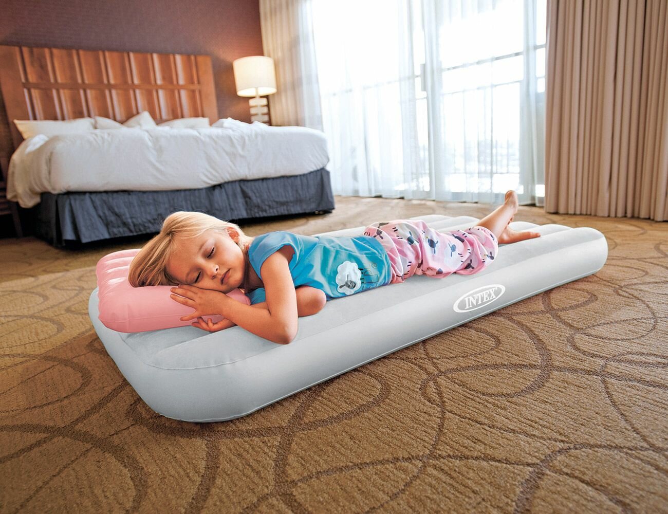 Подушка туристическая надувная розовая, 43х28х9см, 68676-6