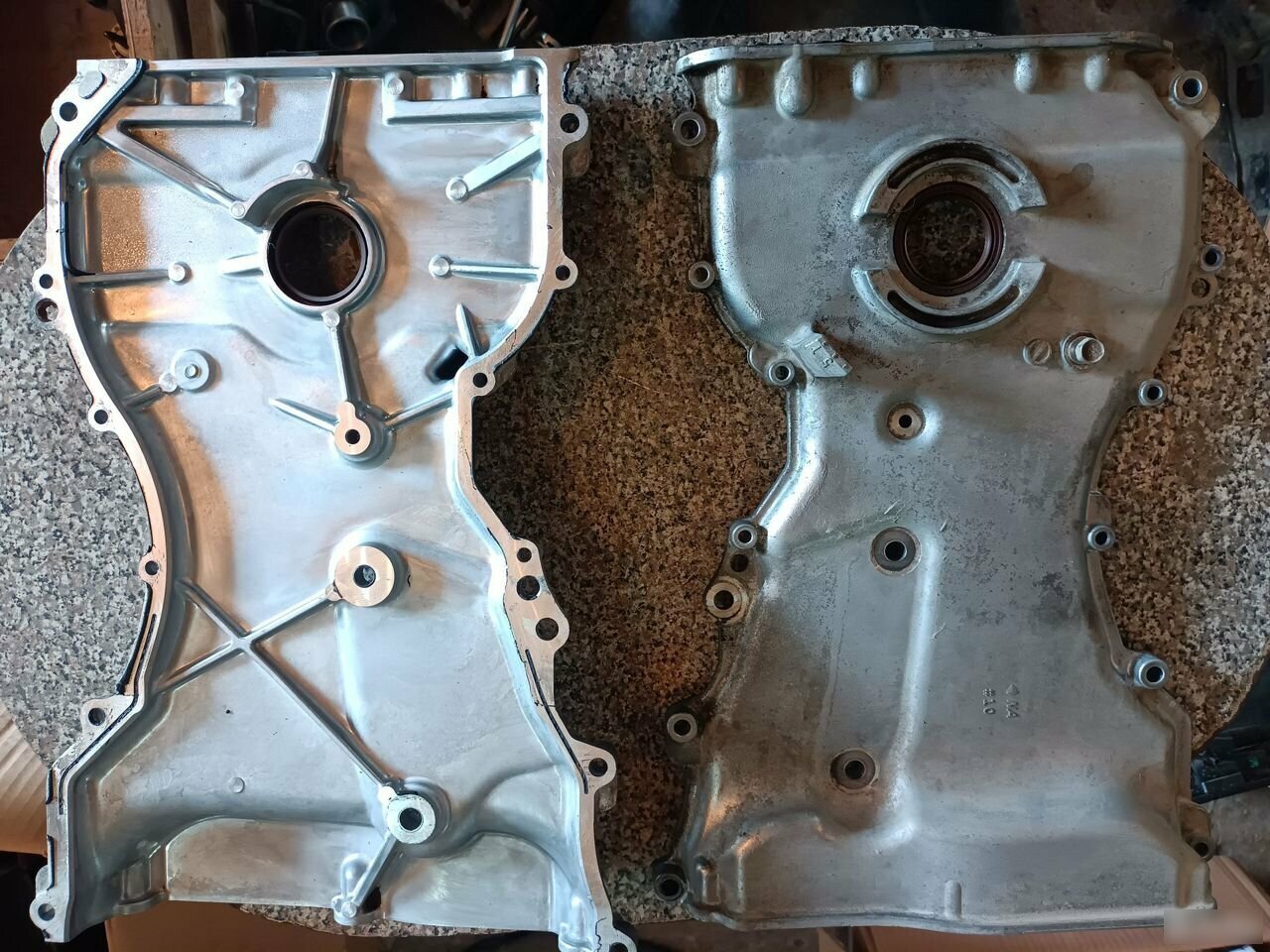 Крышка двигателя передняя Mitsubishi ASX 1060A012