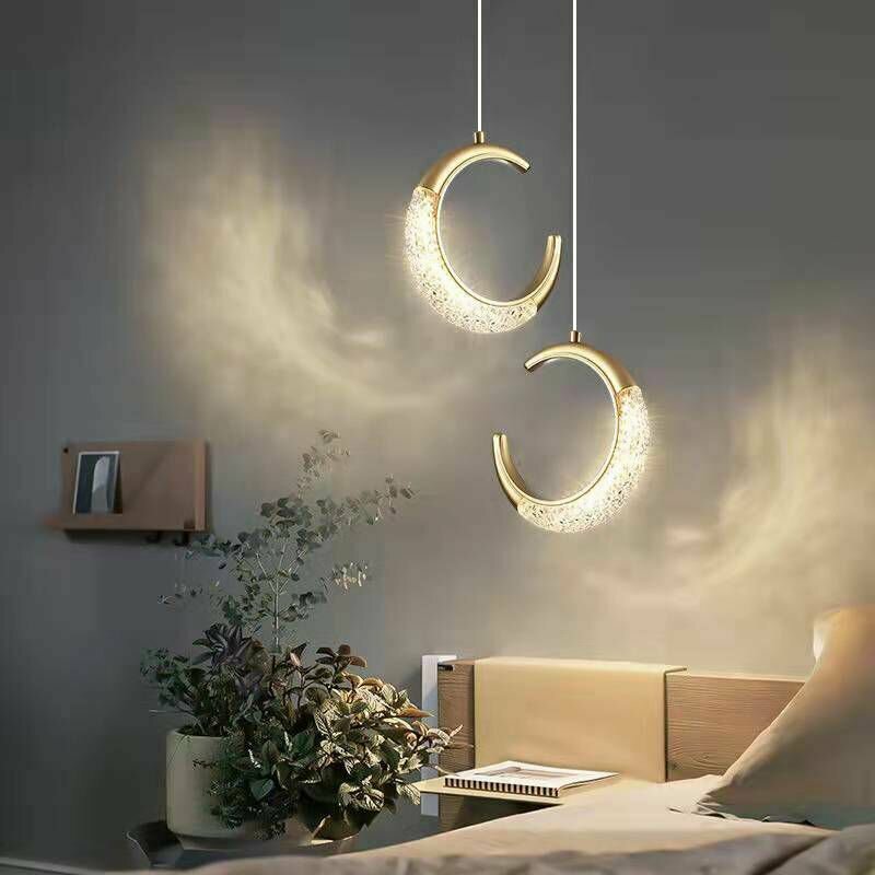Люстра в форме полумесяца в спальне теплая и романтическая простая креативная прикроватная лампа