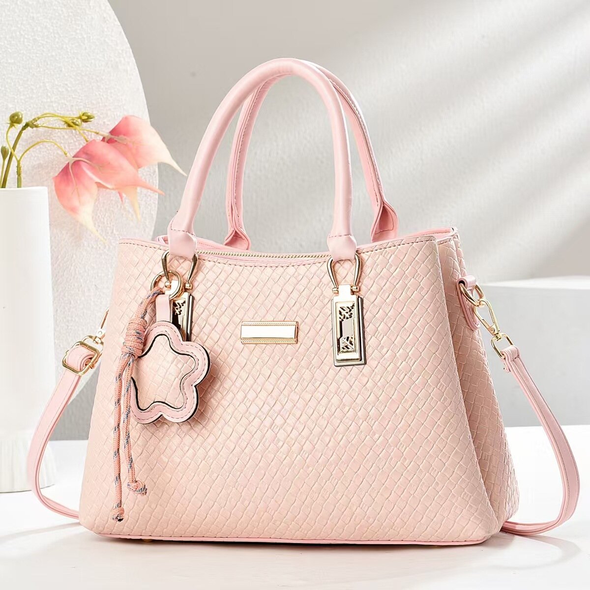 Стильная городская сумка A95967: современный минимализм