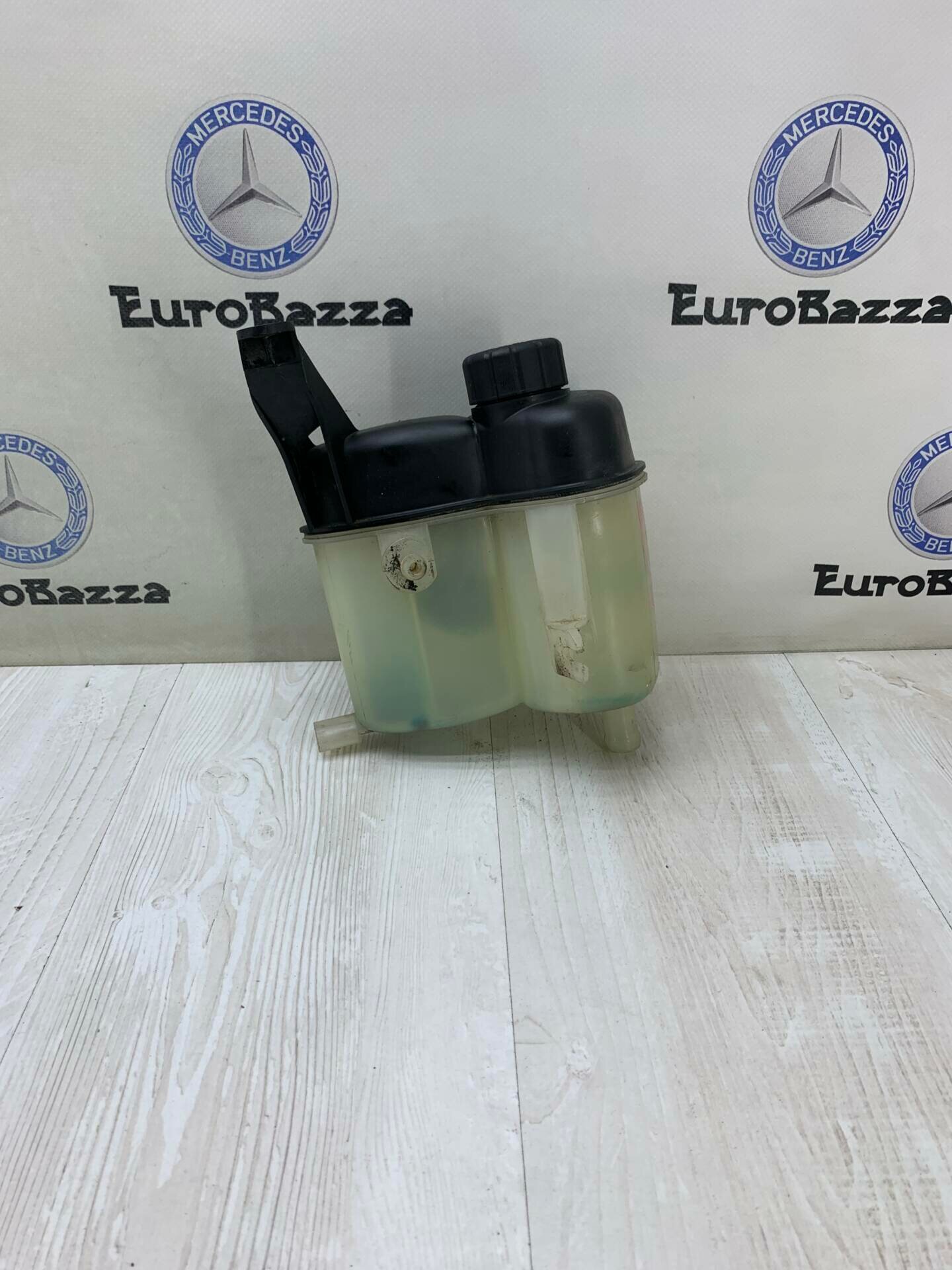 Бачок расширительный Mercedes W245 A1695000049