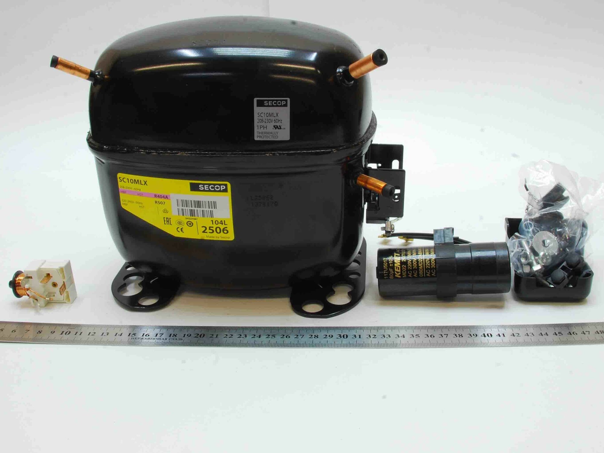 Компрессор Secop SC10MLX (R404a, среднетемпературный, 891 Вт при То=-6.7 град. Тк=54.4 град.)
