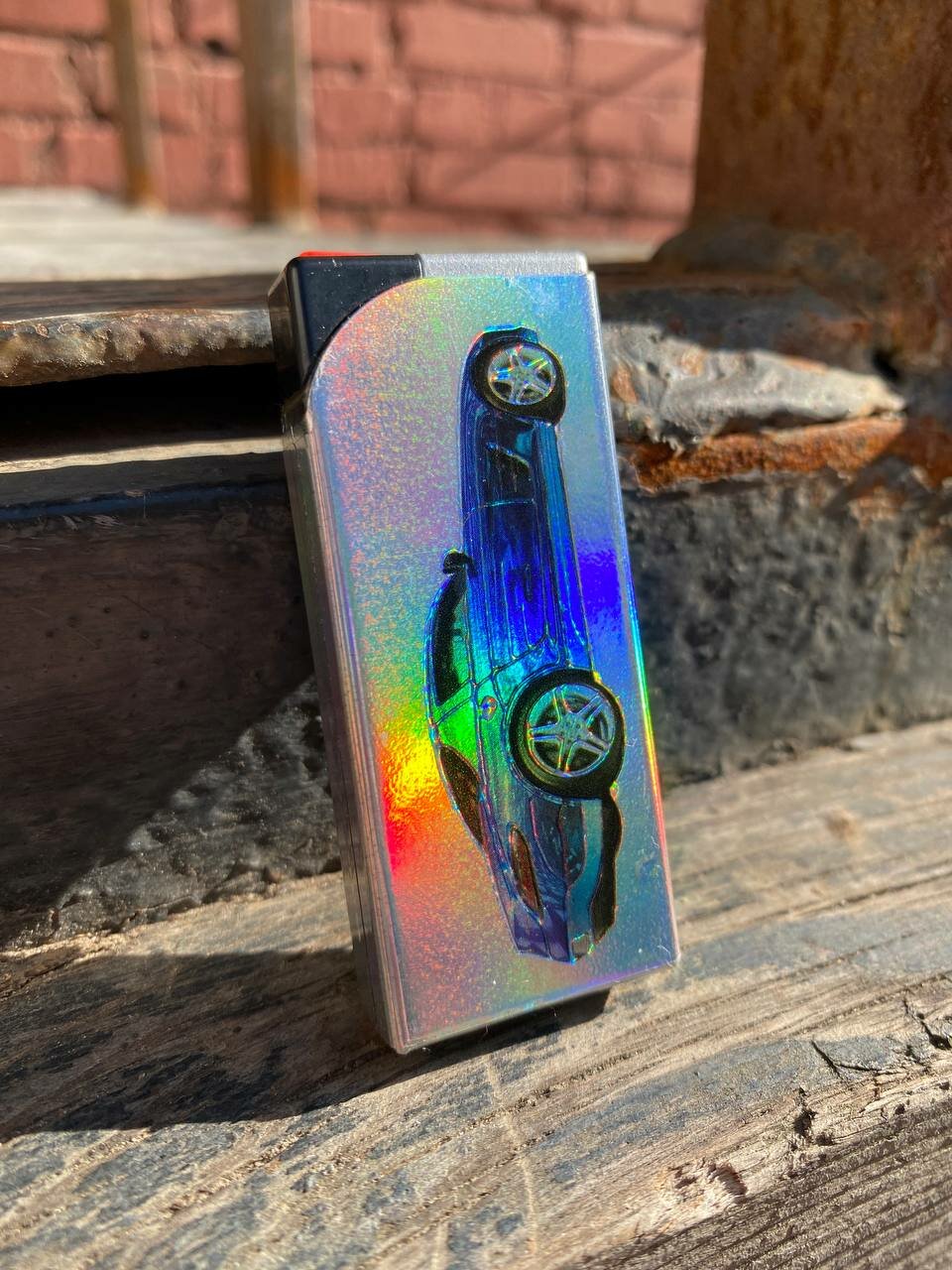 Зажигалка газовая Mercedes AMG GT турбо голубая без газа, металлическая на серебристом голографическом фоне