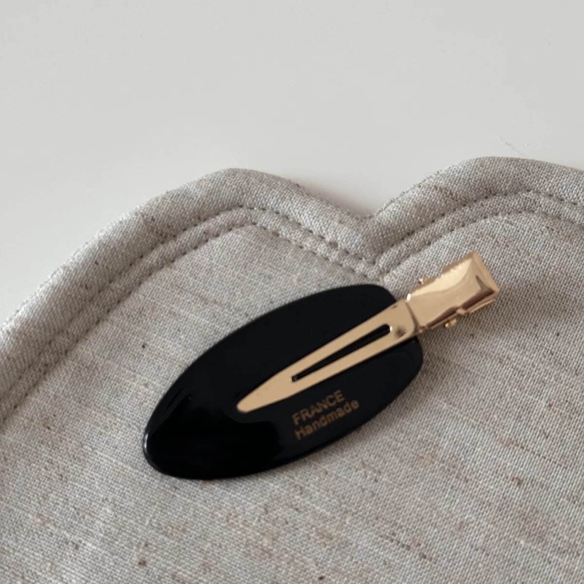 Золотая овальная заколка для волос 03 Black