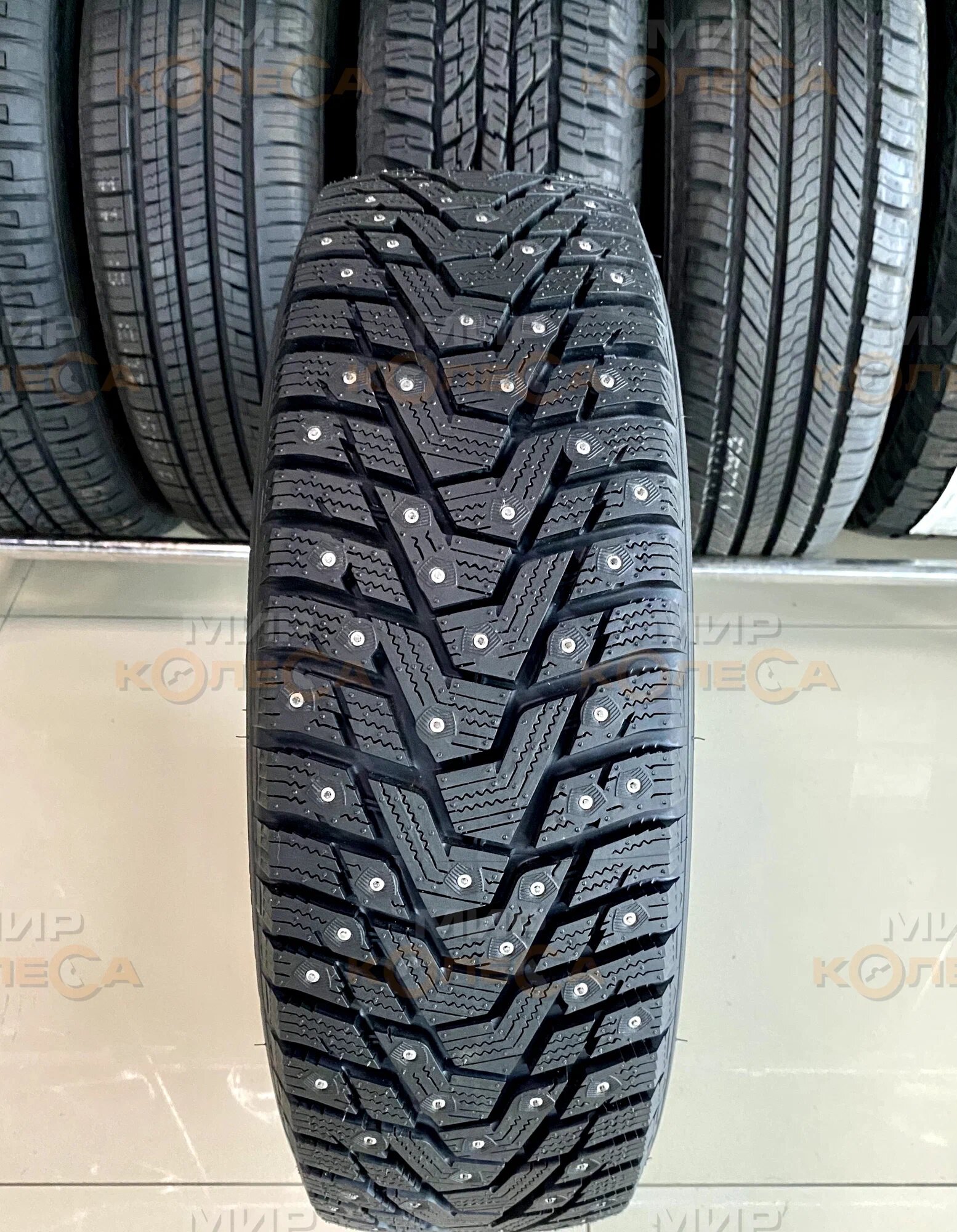 Шина зимняя шипованная Hankook Winter I*Pike X W-429A 235/50 R18 101T XL для внедорожного автомобиля