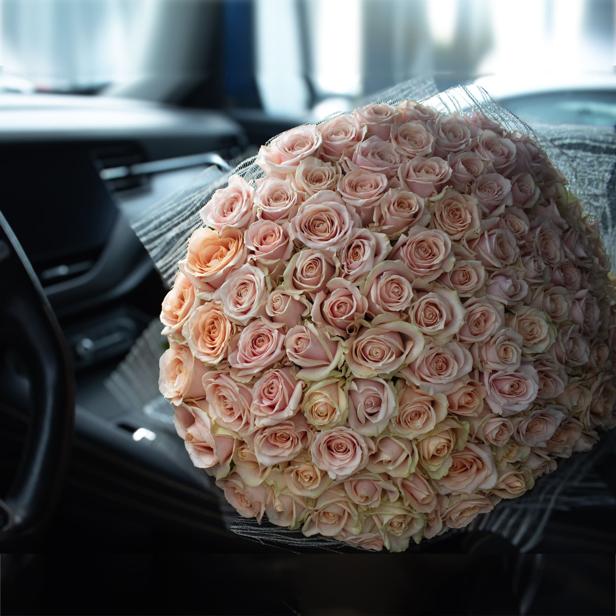 Букет Принцессы 101 нюдовая роза 60 см