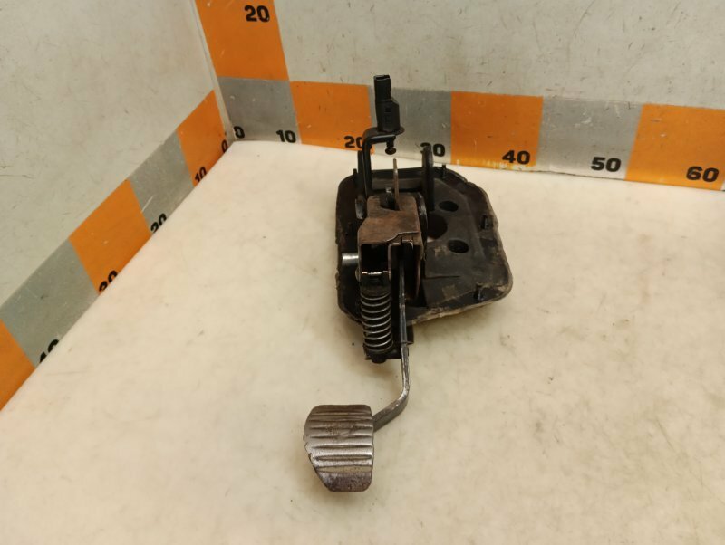 Б/У Педаль сцепления Citroen Berlingo MF 423569 Peugeot-Citroen арт. 2127T6