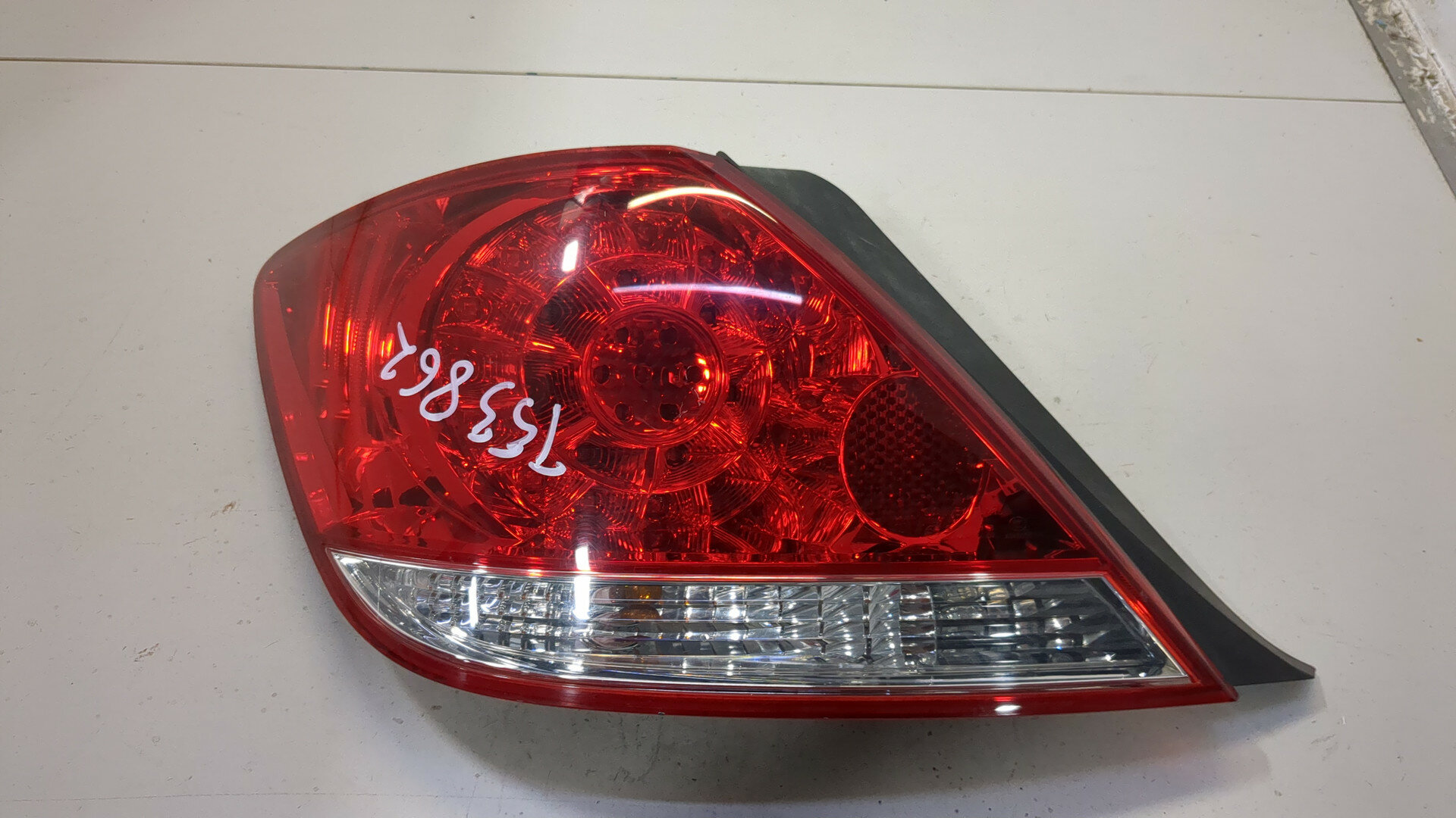 Фонарь (задний) левый Honda Legend Б/У