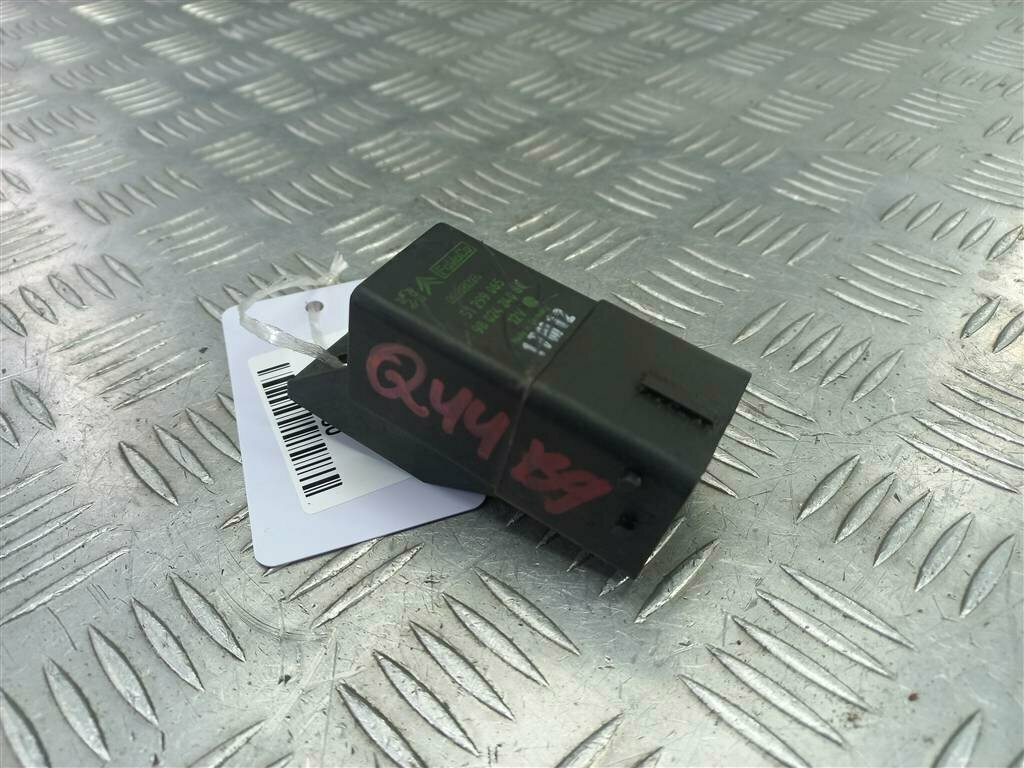 Реле свечей накала Б/У для Peugeot Partner II рестайлинг (2012—2015) 9802424080