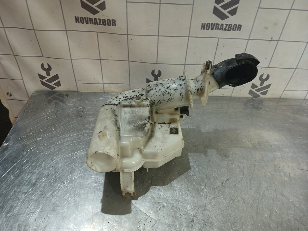 Резонатор воздушного фильтра Mazda 323 BA 94-98