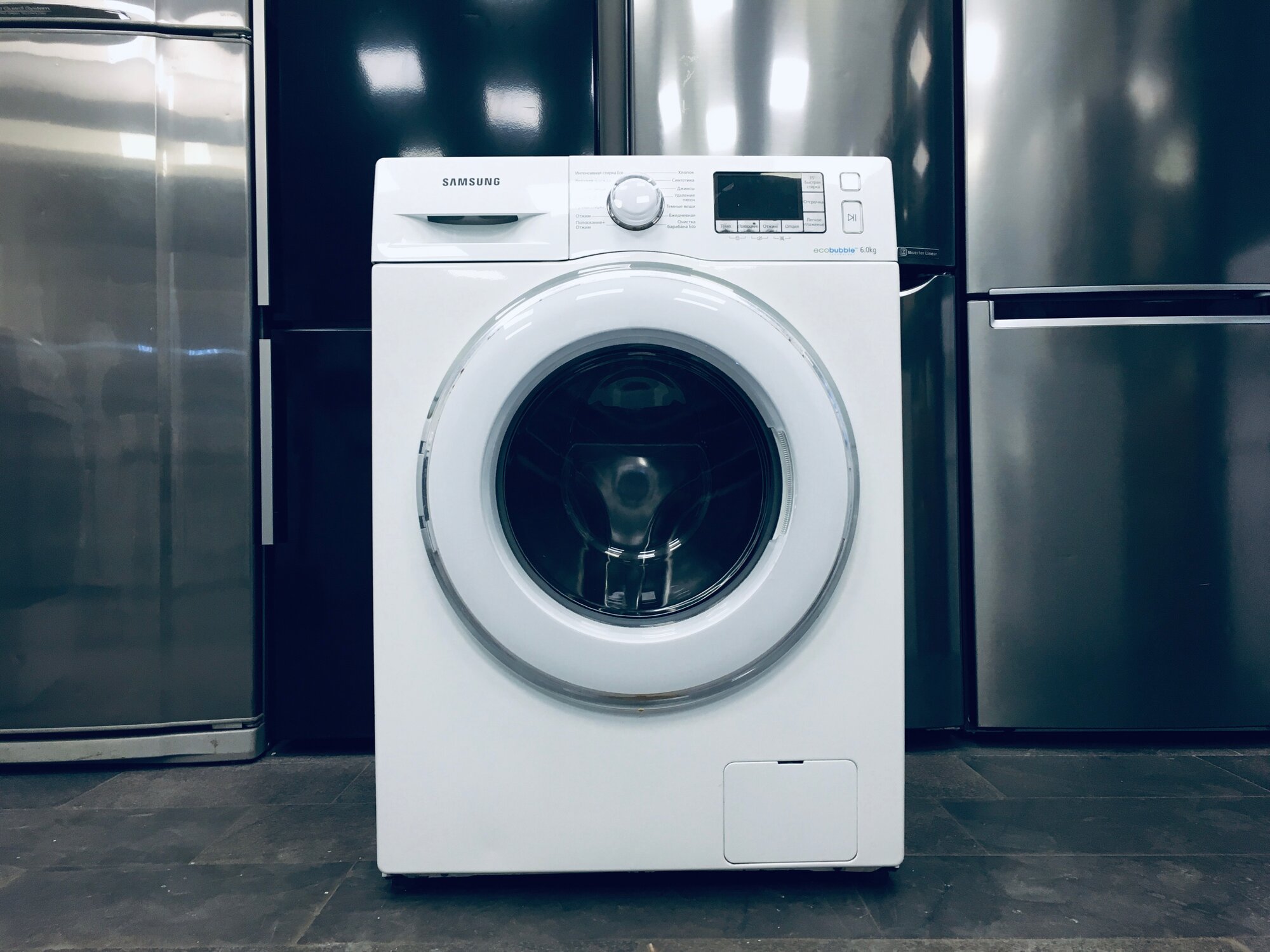 Стиральная машина Samsung WF60F4E4W2W, A-класс энергопотребления, 6 кг