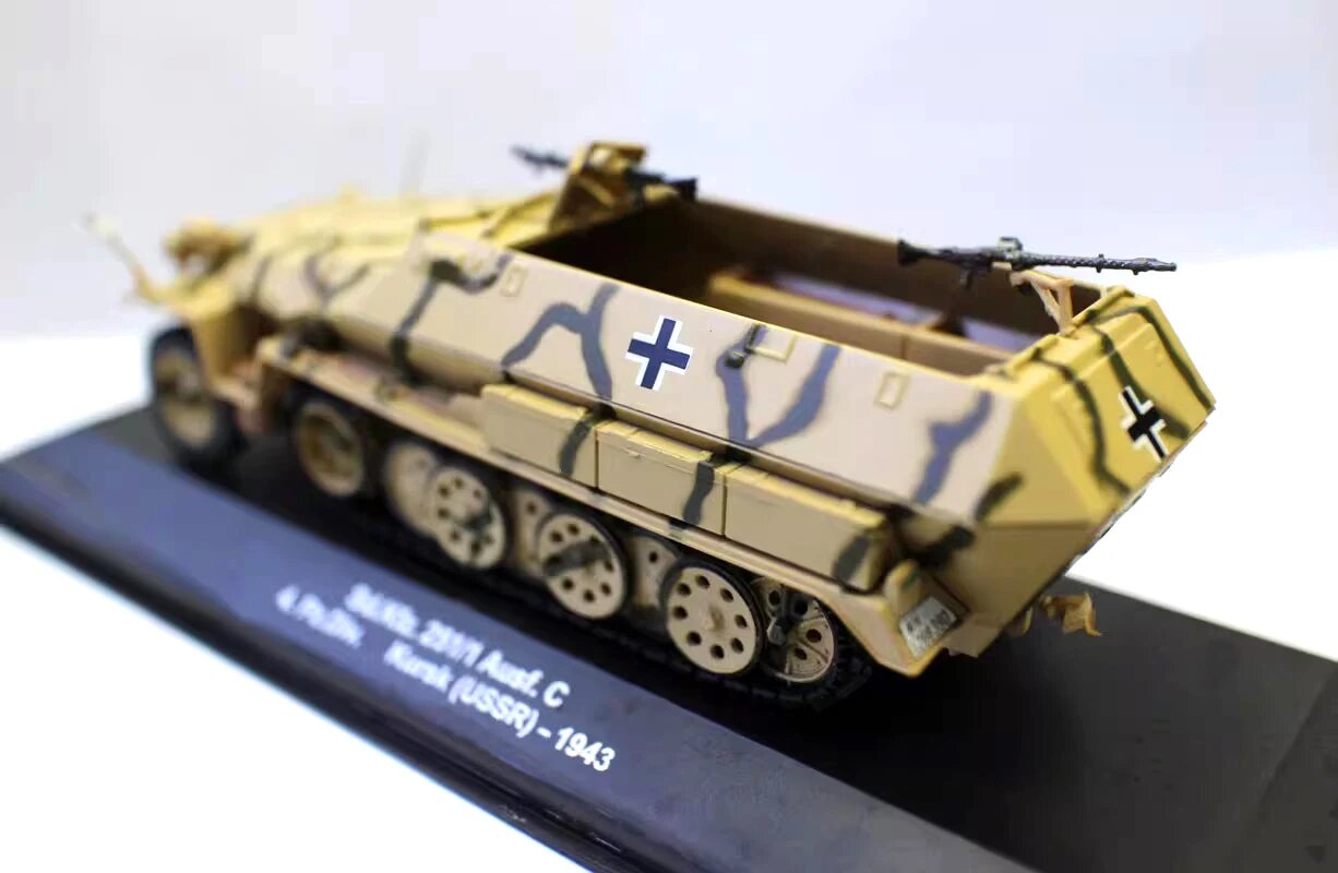 Металлическая модель Sd. kfz.251 1/43 — фото 1