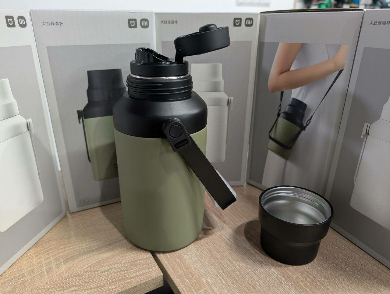 Термос Xiaomi Mijia Big belly thermos cup MJBB01PL 1л, зеленый с черным