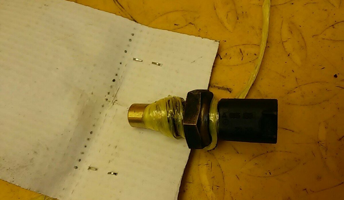 Датчик температуры Sprinter Mercedes-Benz A0051532328