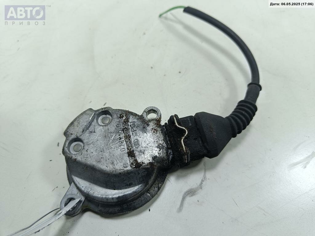 Датчик положения распредвала Volkswagen Passat B5