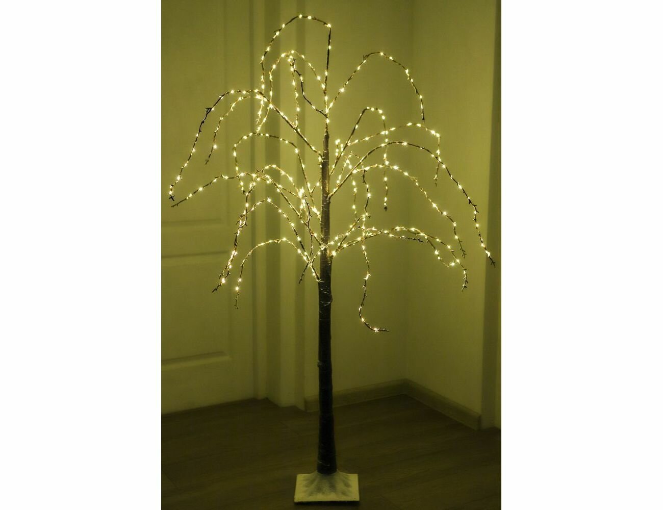 Светящееся дерево молодая ивушка, коричневая, 320 тёплых белых LED-огней, 150 см, таймер, уличная, Edelman 1086834