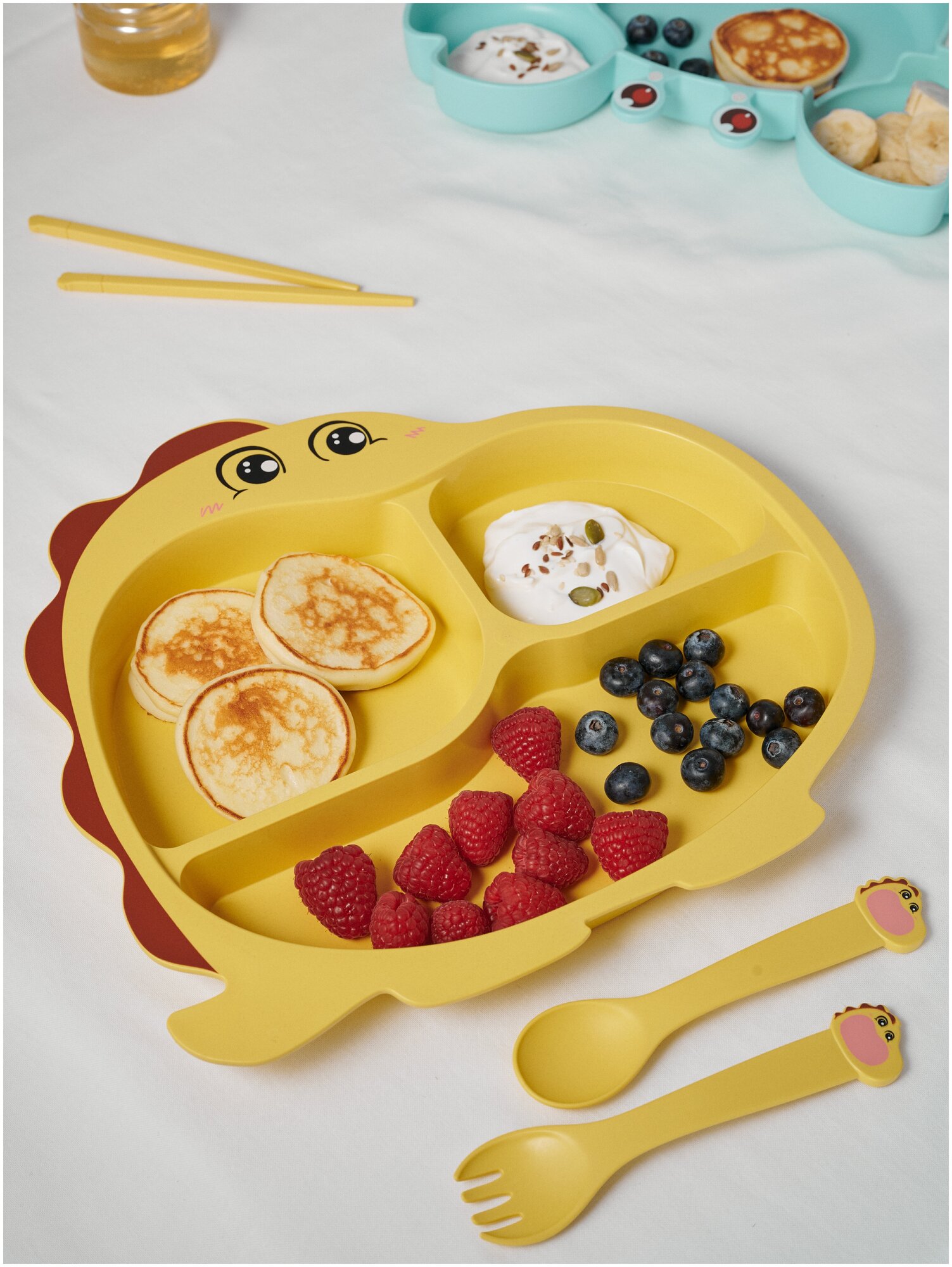 Набор детской посуды для кормления Динозаврик, 4 предмета: секционная тарелка ложка вилка палочки