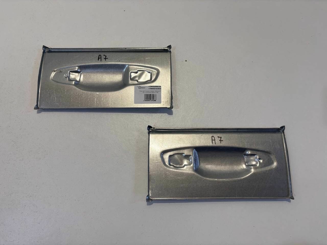 Комплект передних ручек двери Skoda Octavia A7 2013-2019, для автомобиля Шкода Октавия А7