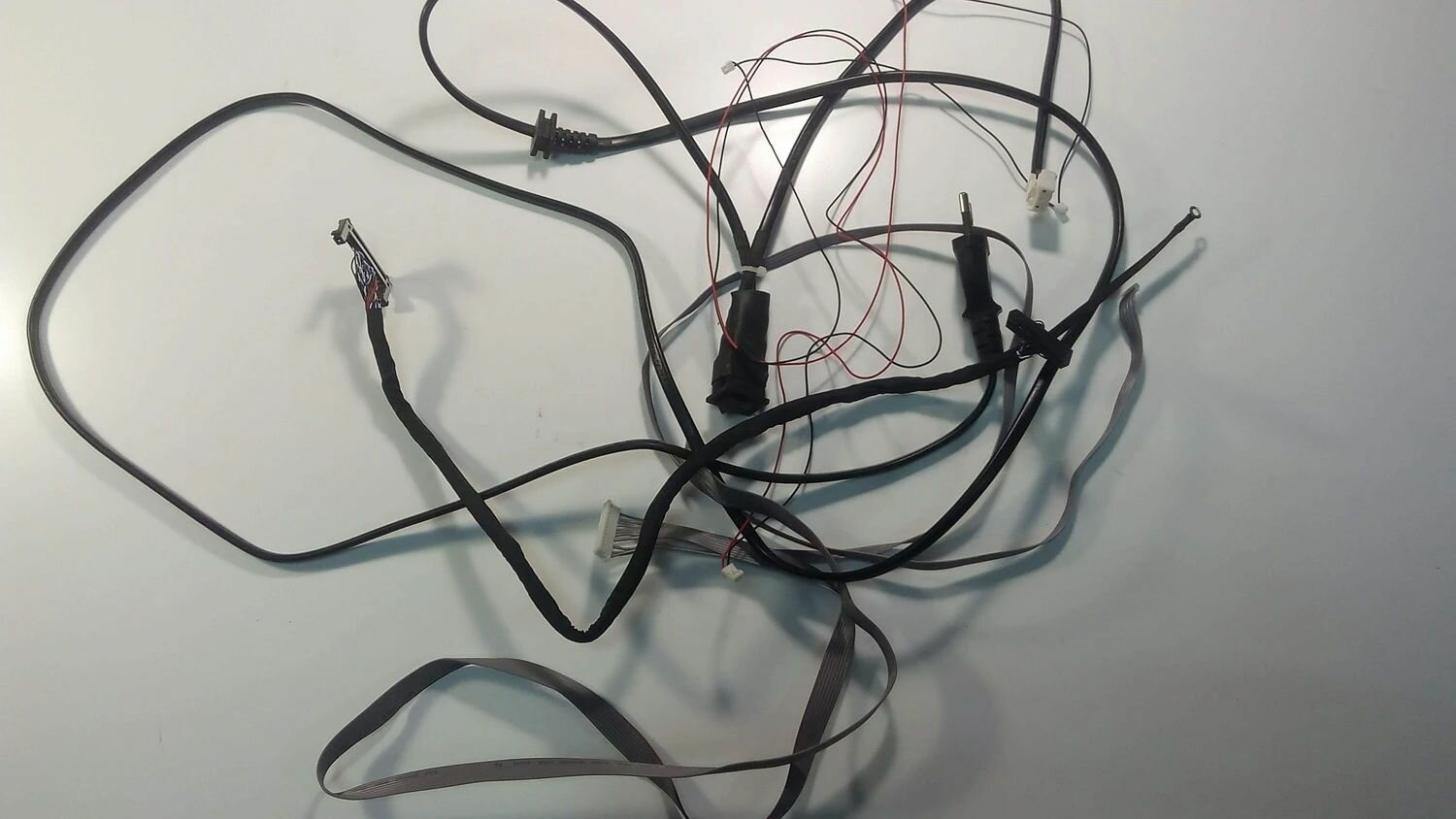 LVDS + Комплект шлейфов + Кабель питания с разъемом до основной платы для F43D7000K Lcd Телевизор Dexp Шлейф арт. 9272