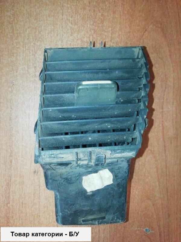 Дефлектор воздушный Renault Megane 2002 Перед. Прав. - Б/У