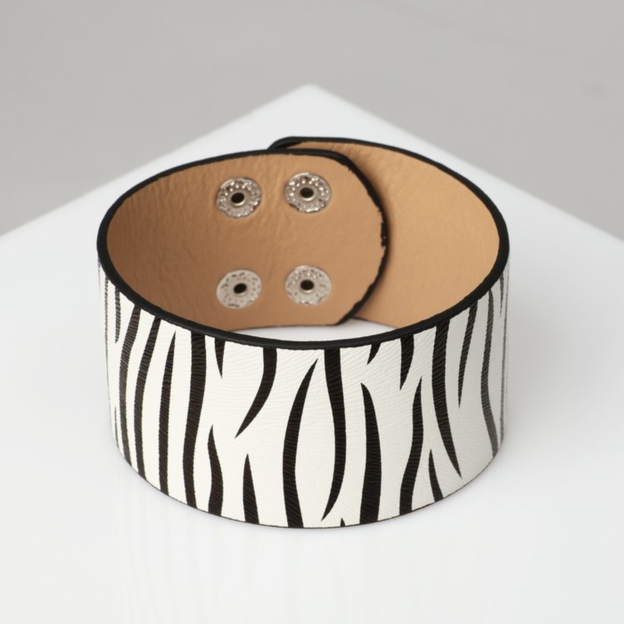 Браслет-манжета Queen Fair