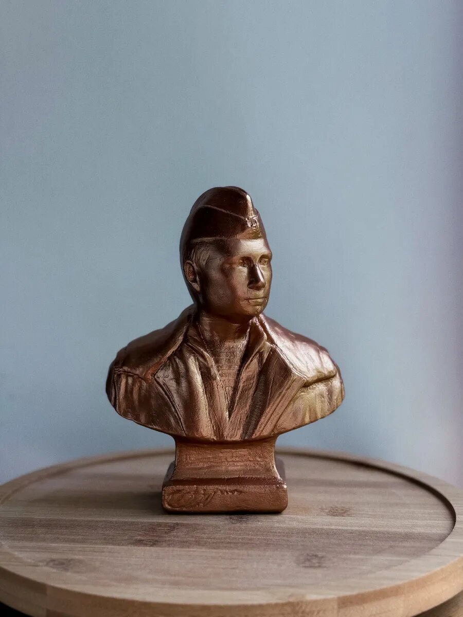 Статуэтка Бюст Путина, из гипса, бронзовый цвет, 16 см, ручная работа — фото 1