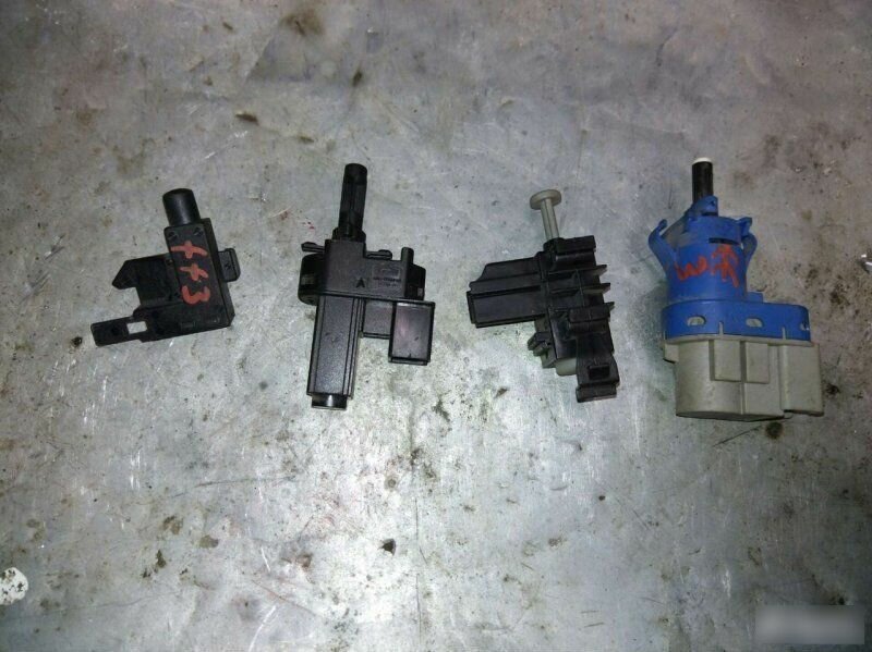 Выключатель концевой Ford Focus III xtda 2011 2015 Б/У с пробегом