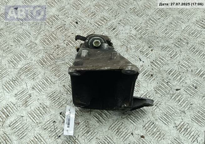 Кронштейн КПП опорный Audi A6 C5 (1997-2005)