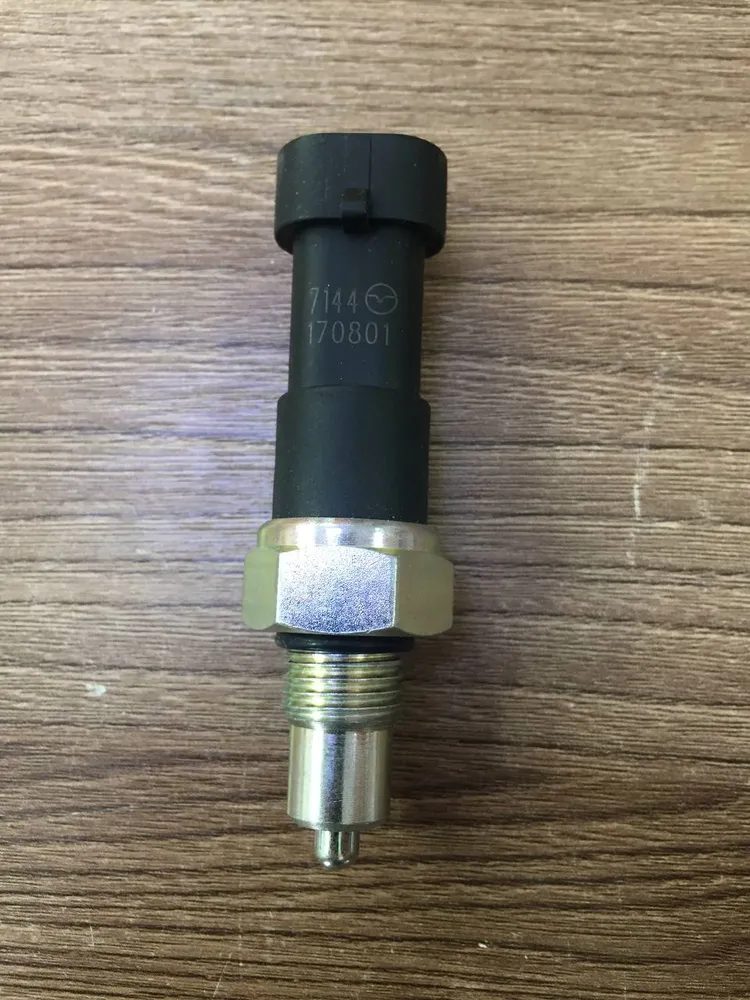 Датчик заднего хода хорошее качество Chery QQ Чери КУКУ КЬЮКЬЮ