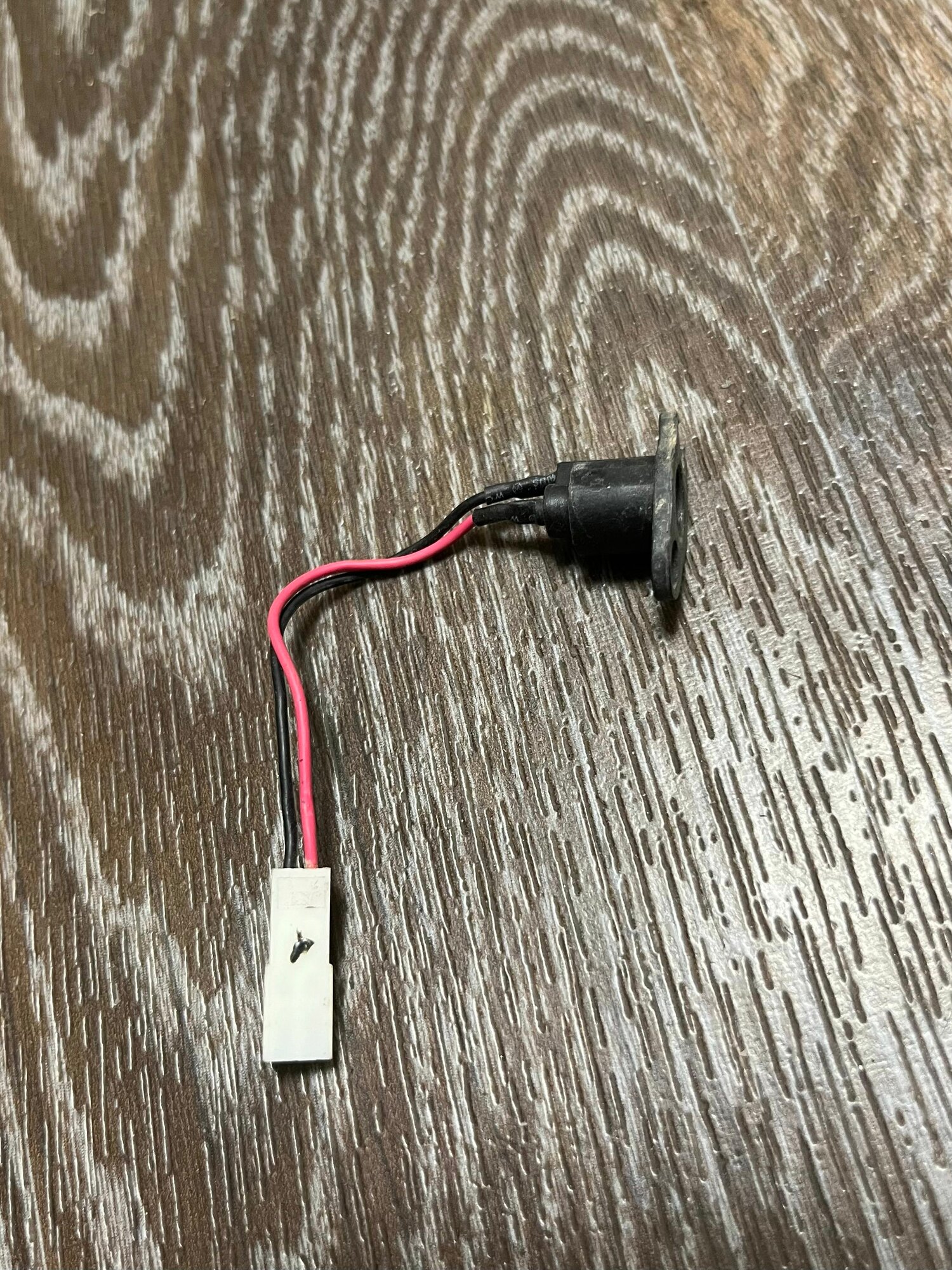 Гнездо разъем зарядки для электросамоката Xiaomi m365 Aovo Digma