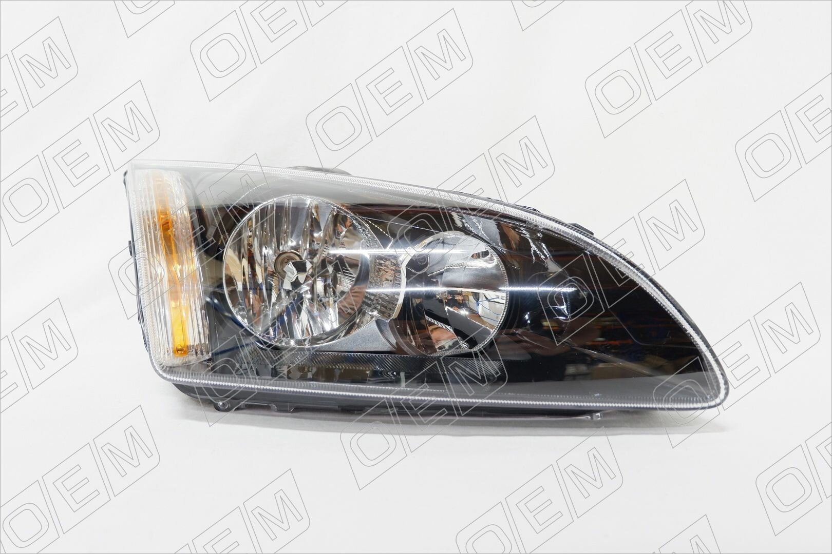 Фара правая Ford Focus 2 год с 2004 по 2008, Форд Фокус, 1456965.(Правая)