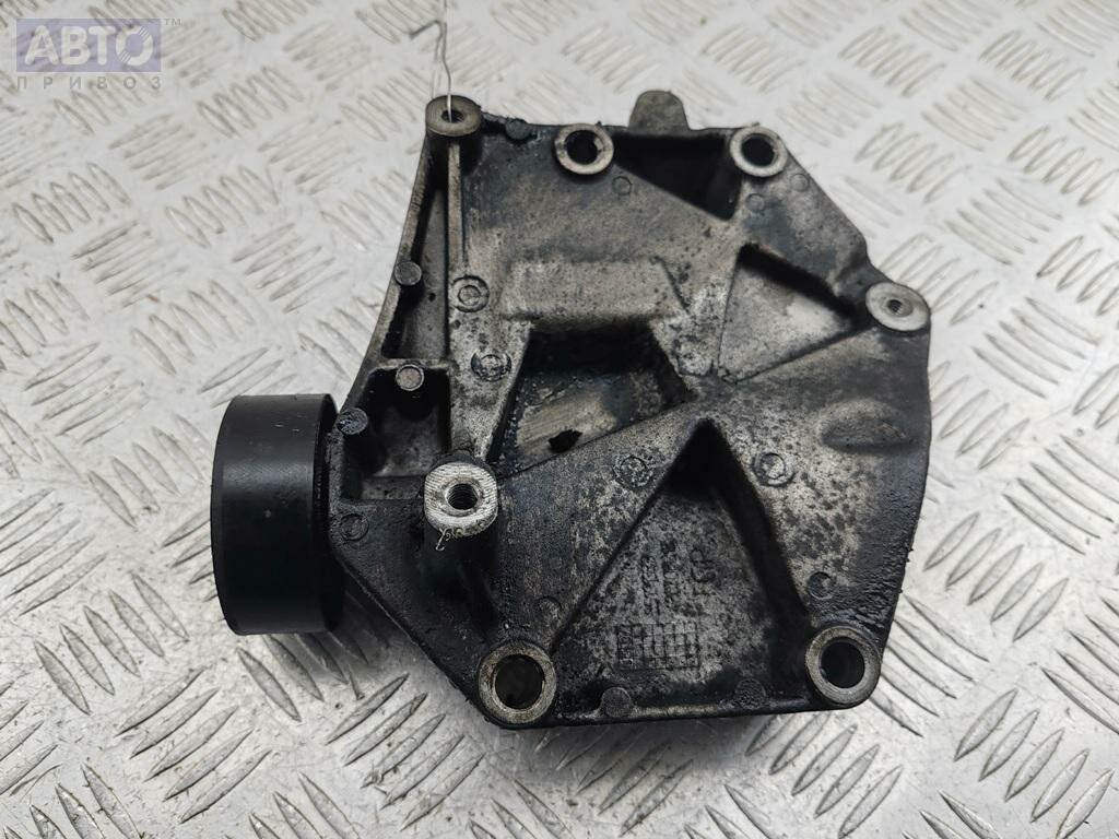 Кронштейн компрессора кондиционера Opel Astra H (2004-2009)