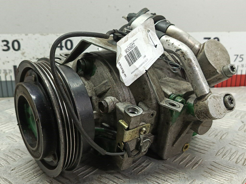 Компрессор кондиционера Volkswagen Passat 5 8D0260808 арт. 2269306